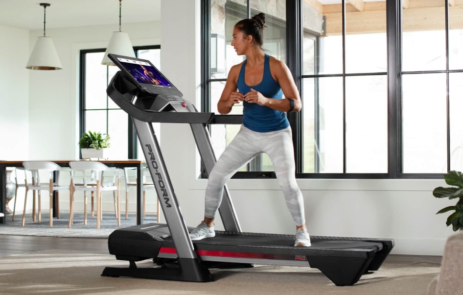 Treadmills Evolution: A Journey Through Time and Fitness